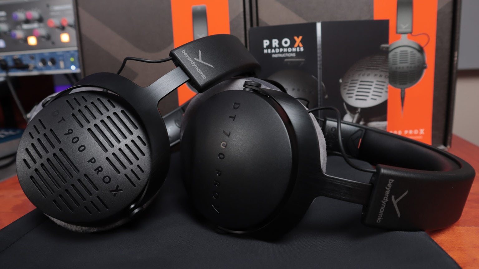 Beyerdynamic DT 700 PRO X and DT 900 PRO X Headphones (Video Review)